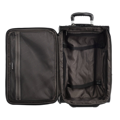 Travelpro FlightCrew5 22" Expandable | Flight Crew Luggage