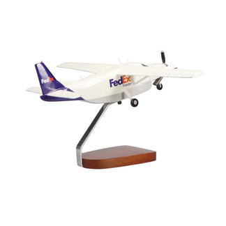 Cessna 208B Grand Caravan Model – FedEx Handcrafted Mahogany