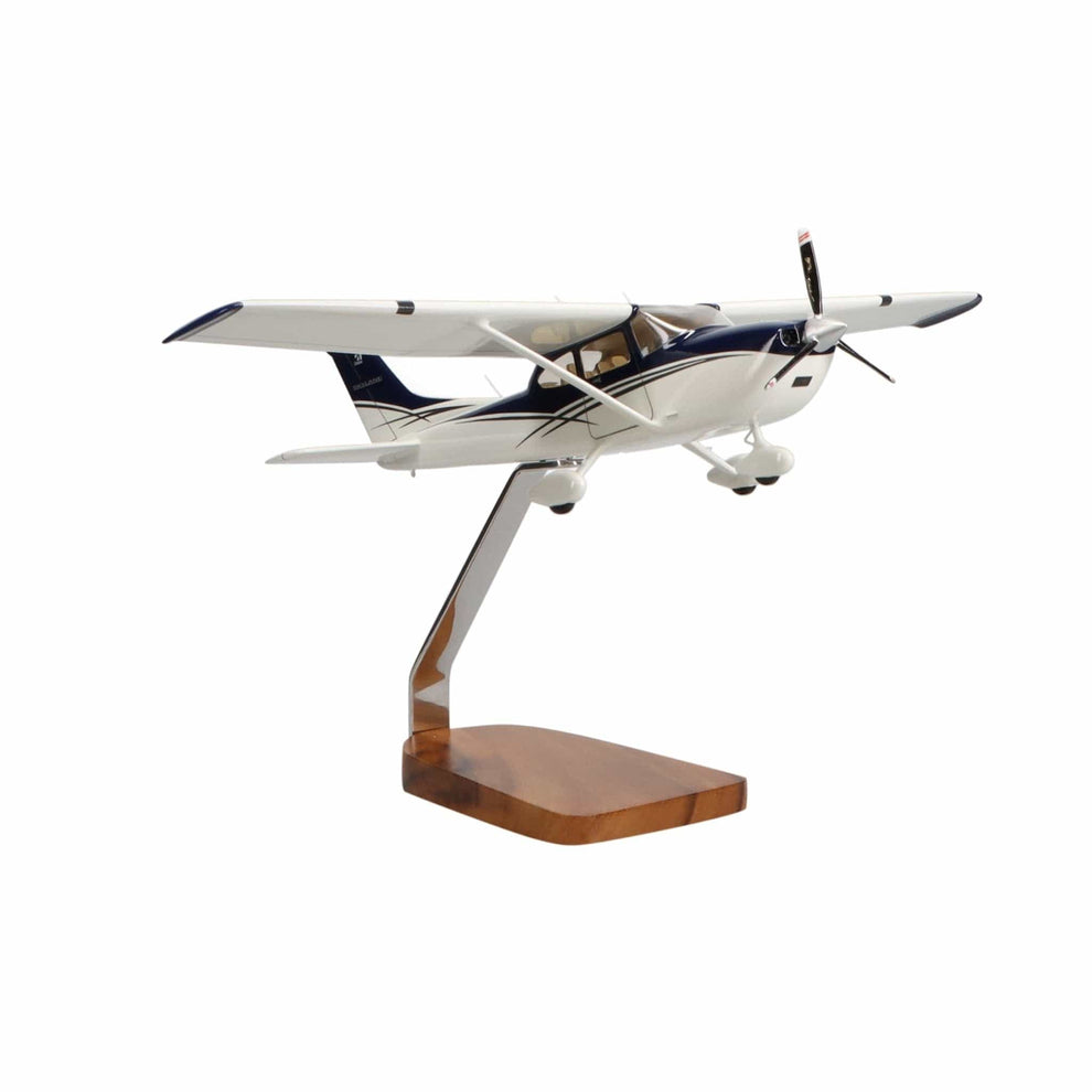 Cessna Turbo Skylane Model – Handcrafted Mahogany Display – PilotMall.com