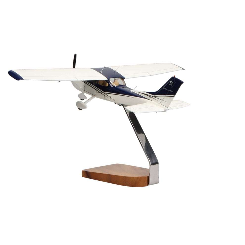 Cessna Turbo Skylane Model – Handcrafted Mahogany Display – PilotMall.com